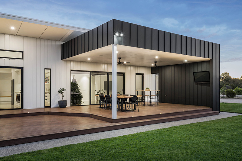 Vestis Nebula Midnight creates a striking home